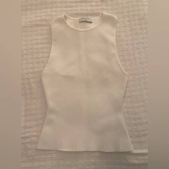 Aritzia | Tops | White Ribbed Aritzia Tank | Poshmark
